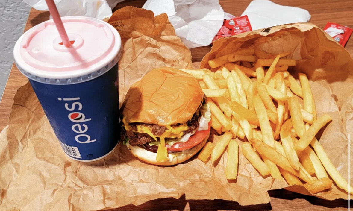 5 Amazing Burgers - Visit Mendocino County