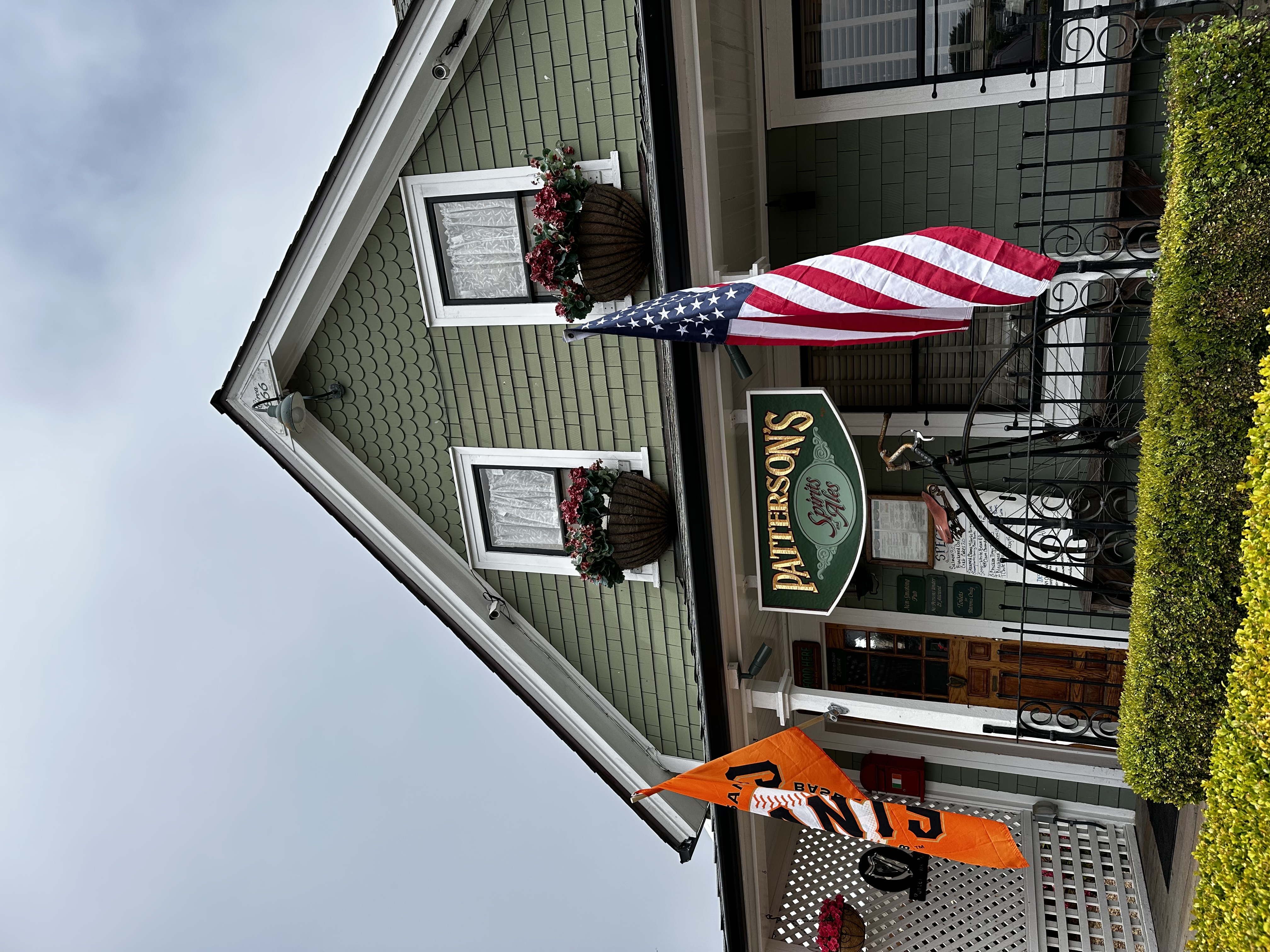 Pet Friendly Restaurants and Bars - Visit Mendocino County